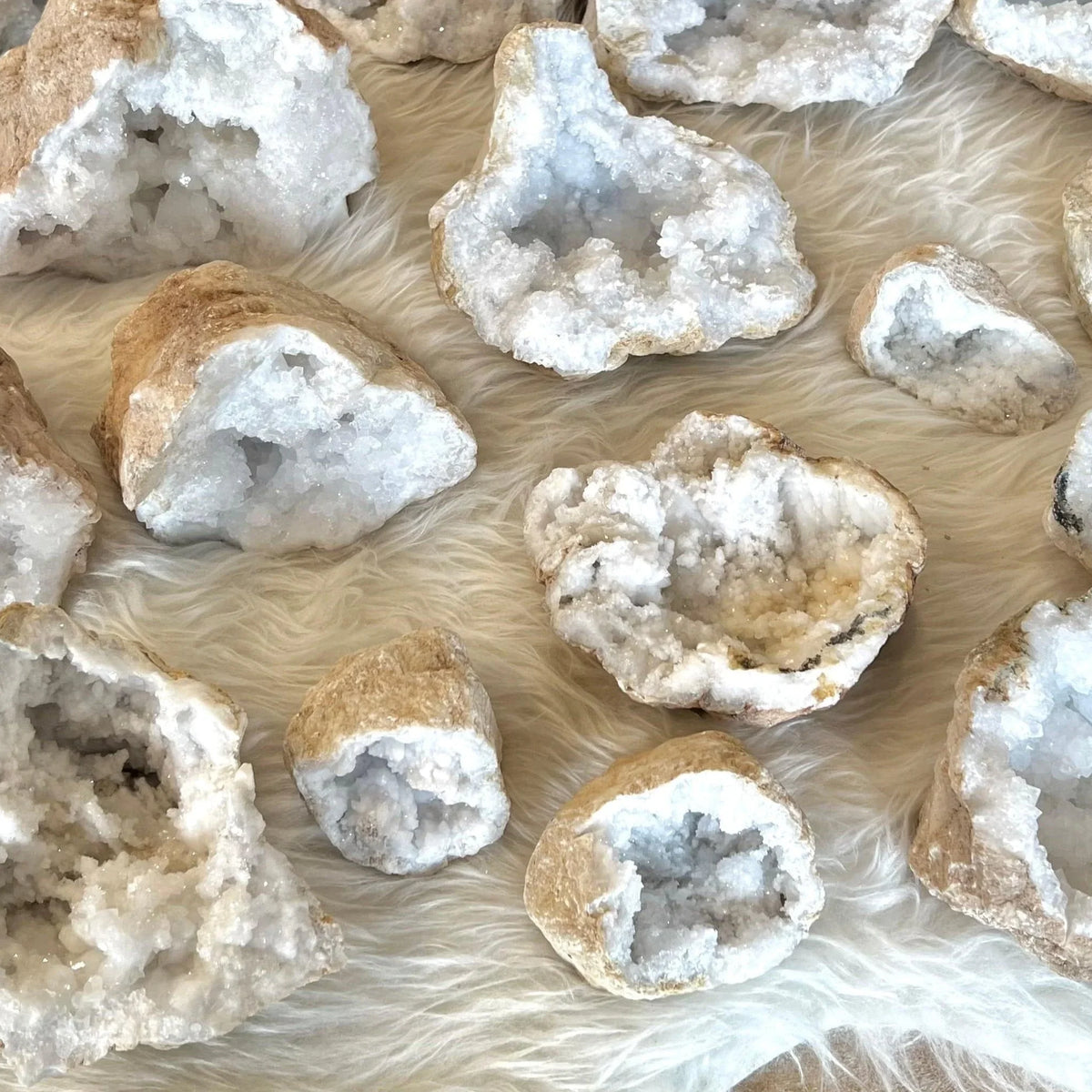 Sugar Quartz Meaning and Healing Crystal Properties – Body Mind & Soul ...