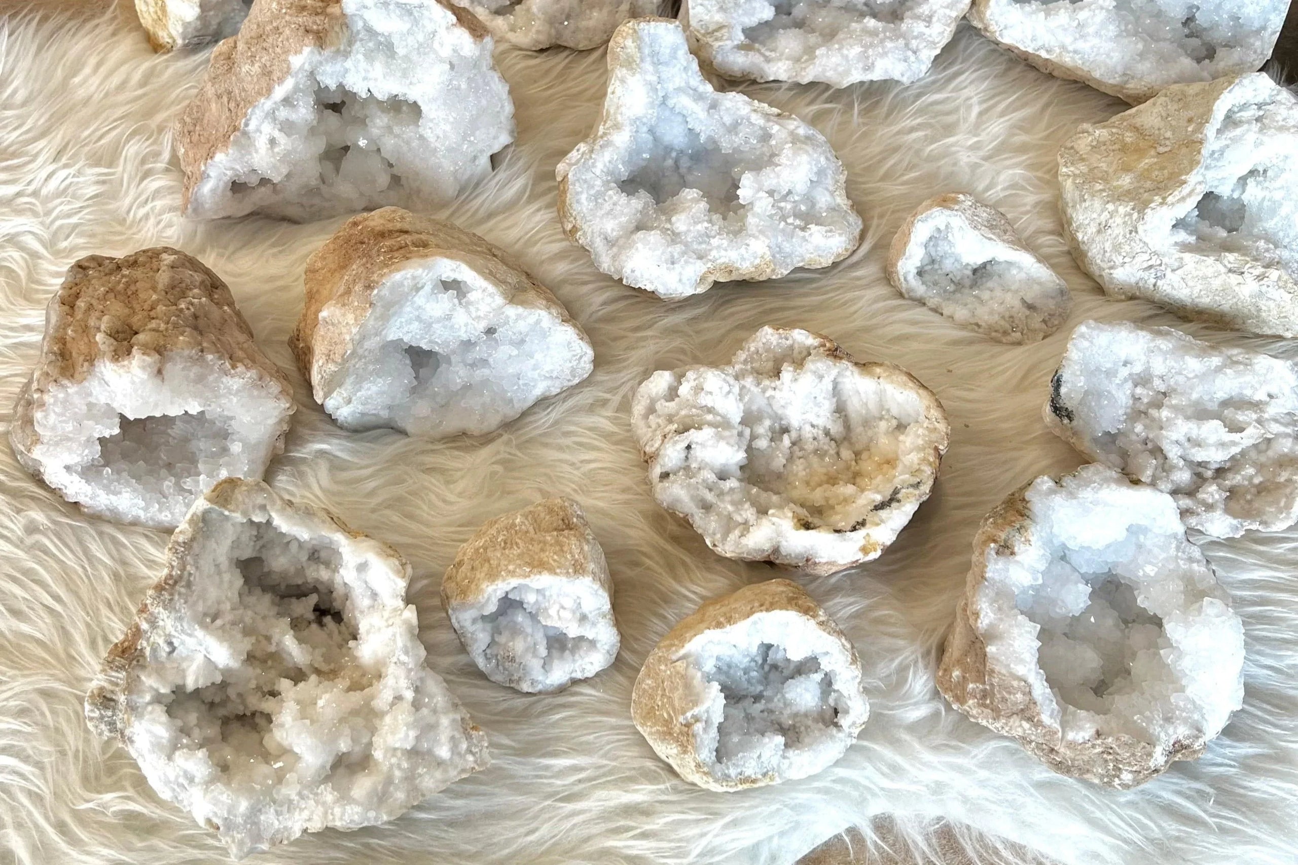 Sugar Quartz Meaning and Healing Crystal Properties – Body Mind & Soul ...